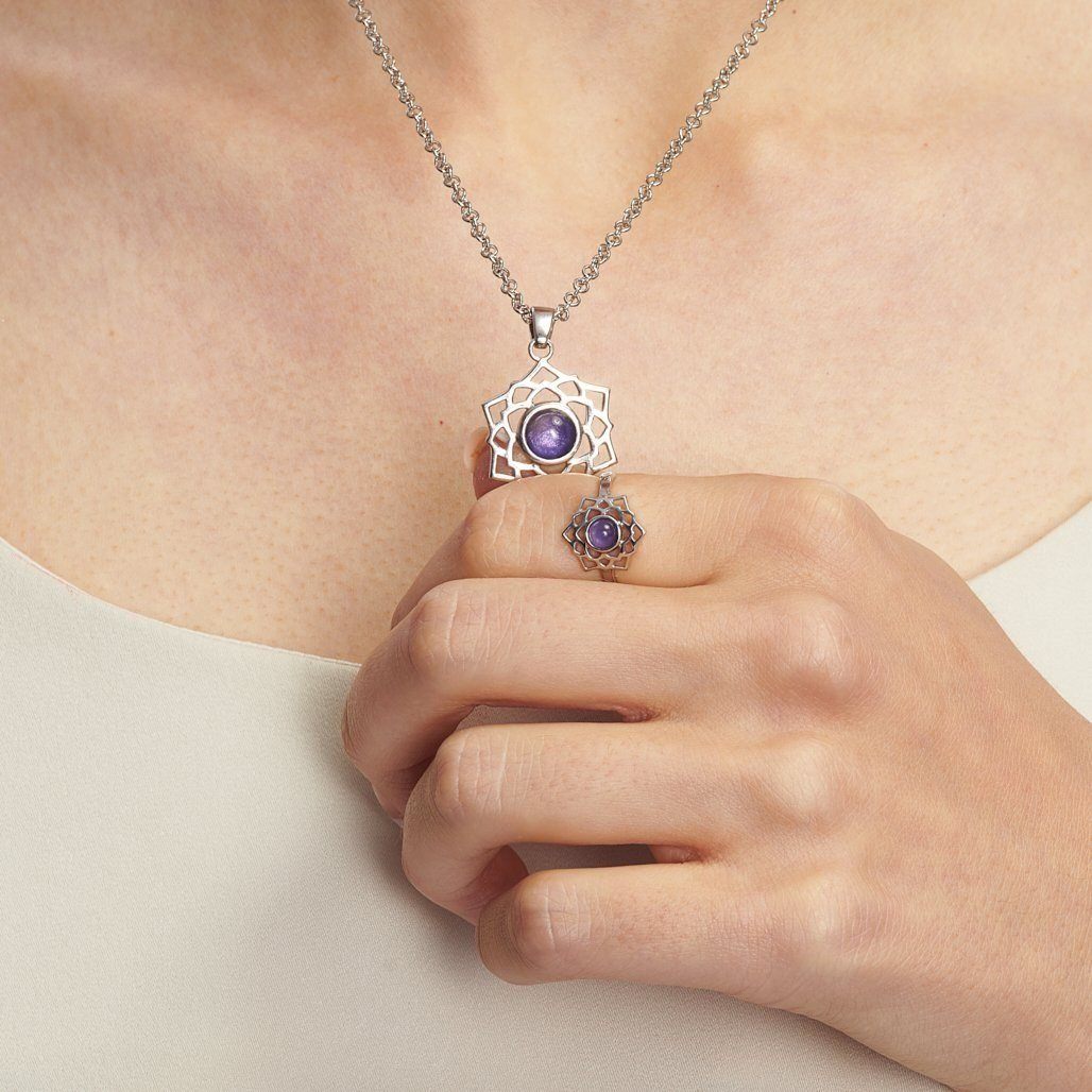 Discover Amethyst: The History & Meaning of the Amethyst Gemstone – FIYAH